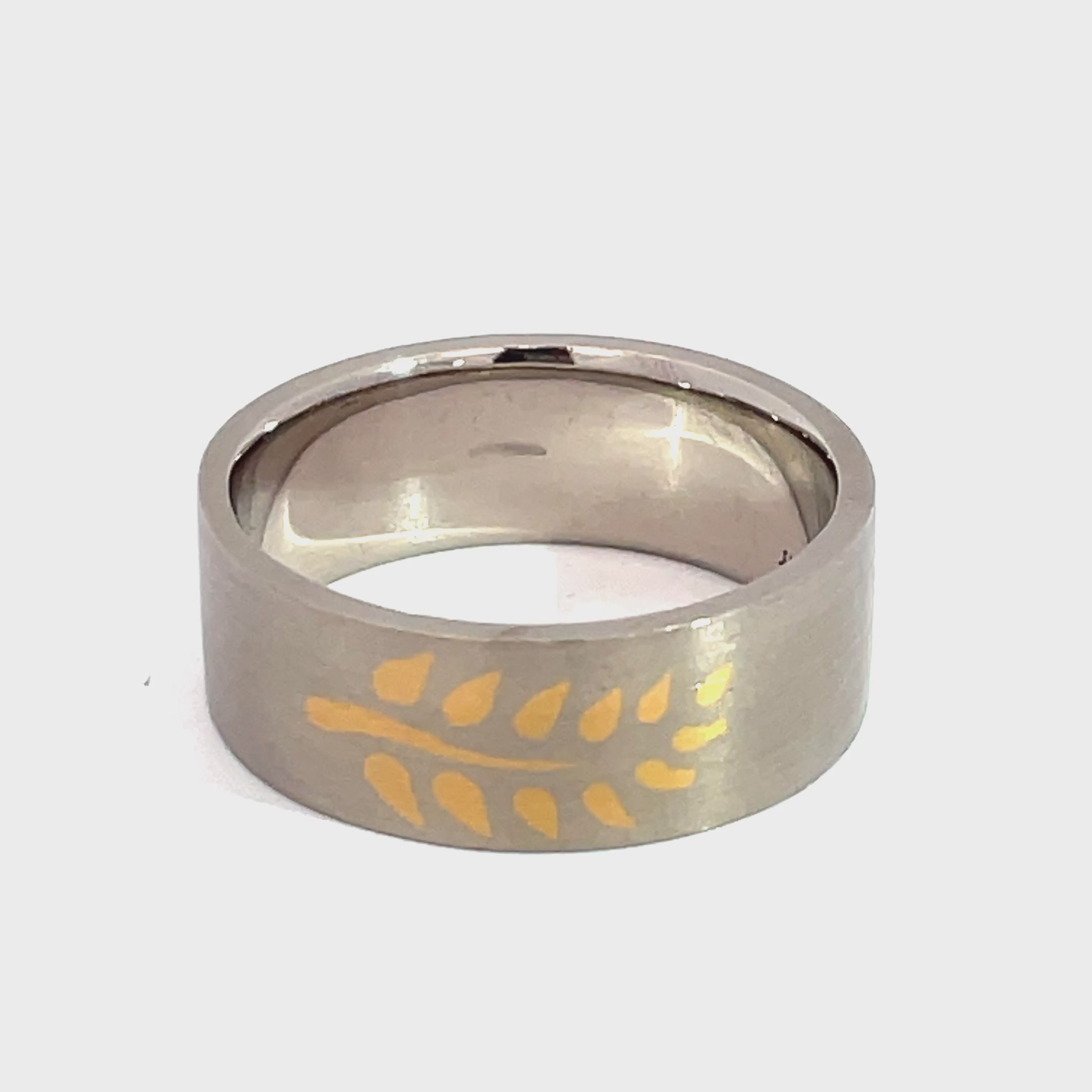 18ct White and Yellow Gold NZ Fern Ring – Village Jeweller